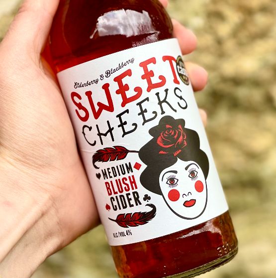 SWEET CHEEKS elderberry and blackberry blush 4% – Cotswold Cider Co